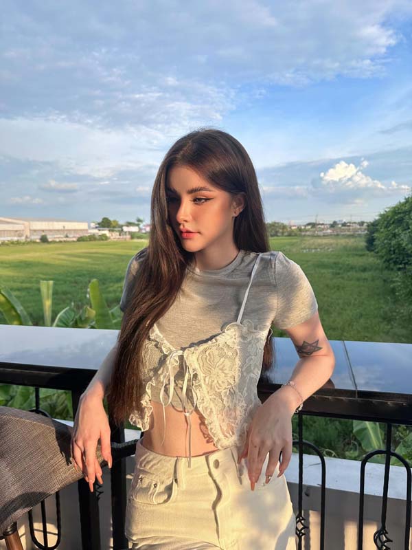 Jessie Vard แจกวาร์ป เจสซี่ วาร์ด สาวลูกครึ่ง อกใหญ่ นางแบบ เด็ด 18+
